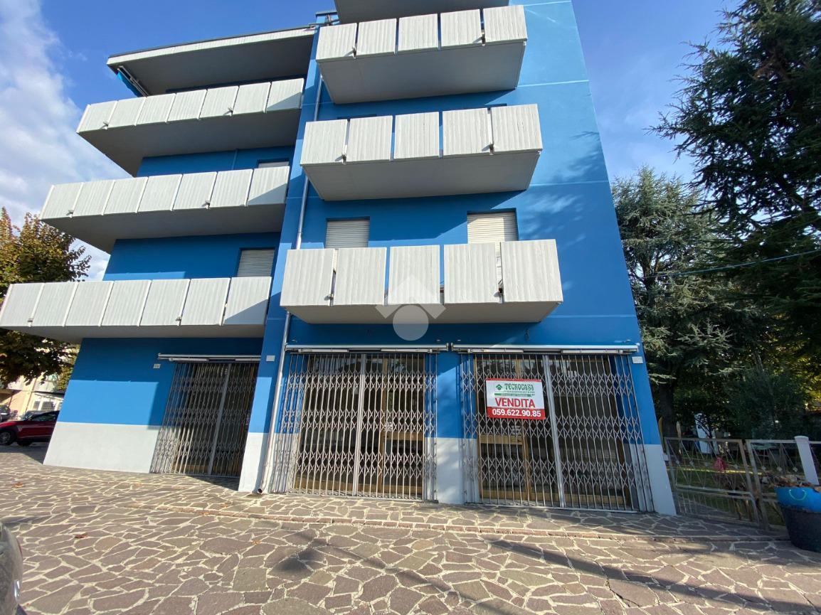 Negozio in vendita a Carpi