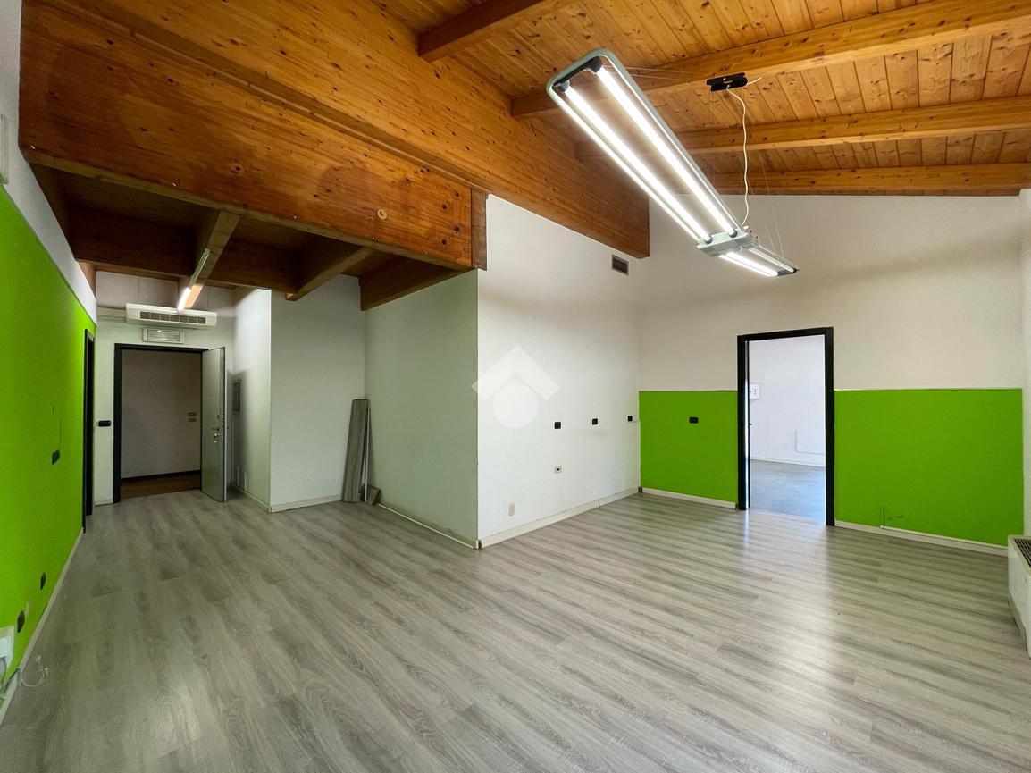 Ufficio in affitto a Carpi