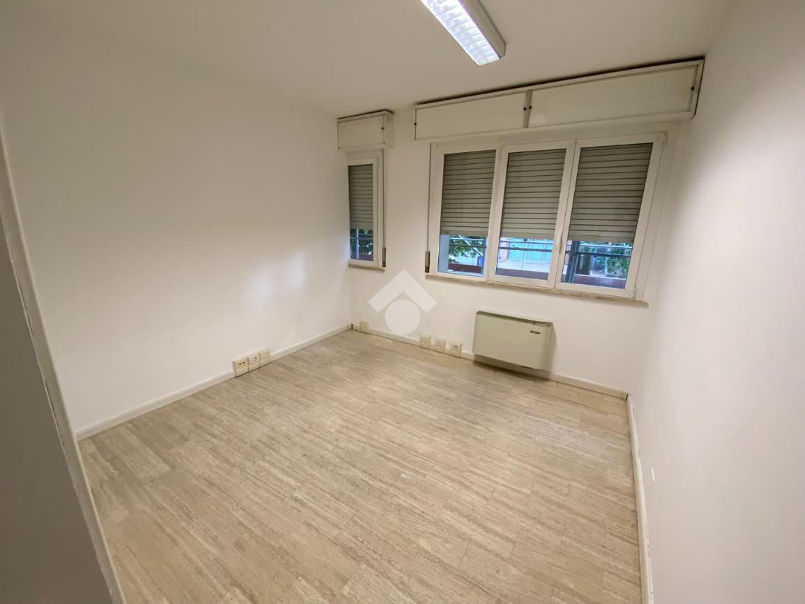 Ufficio in vendita a Carpi