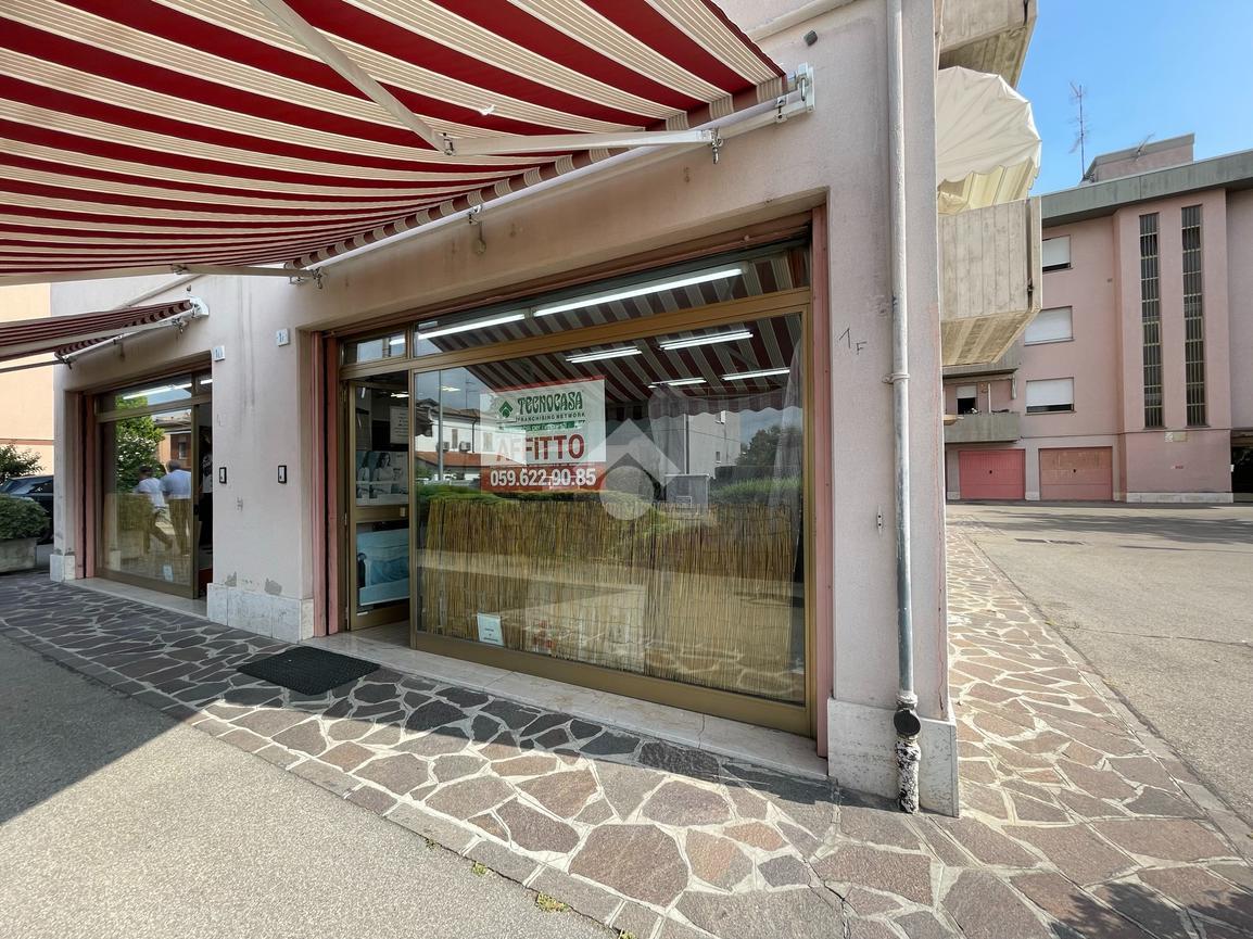 Negozio in affitto a Carpi