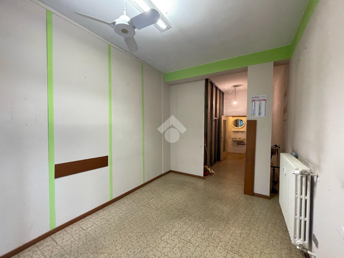 Negozio in affitto a Carpi