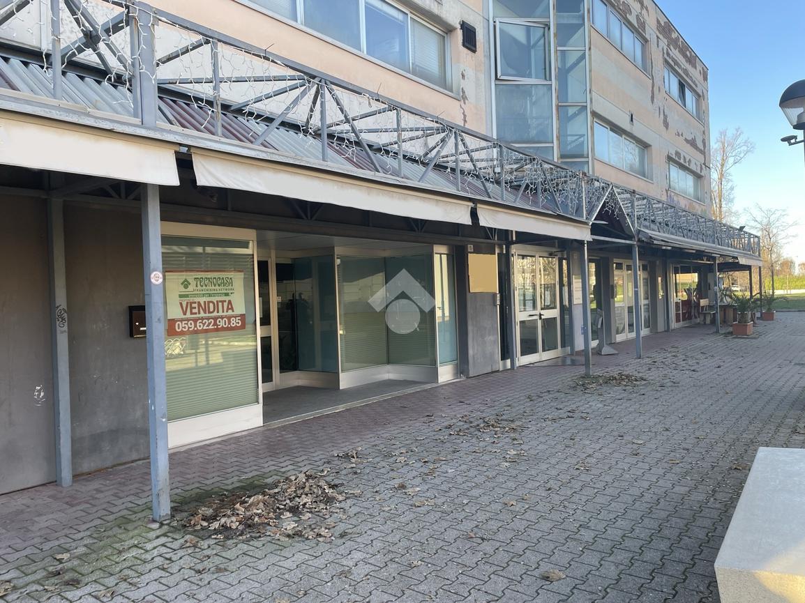 Negozio in affitto a Carpi