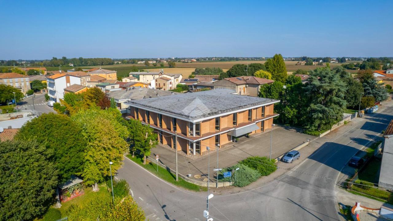 Negozio in vendita a Rolo