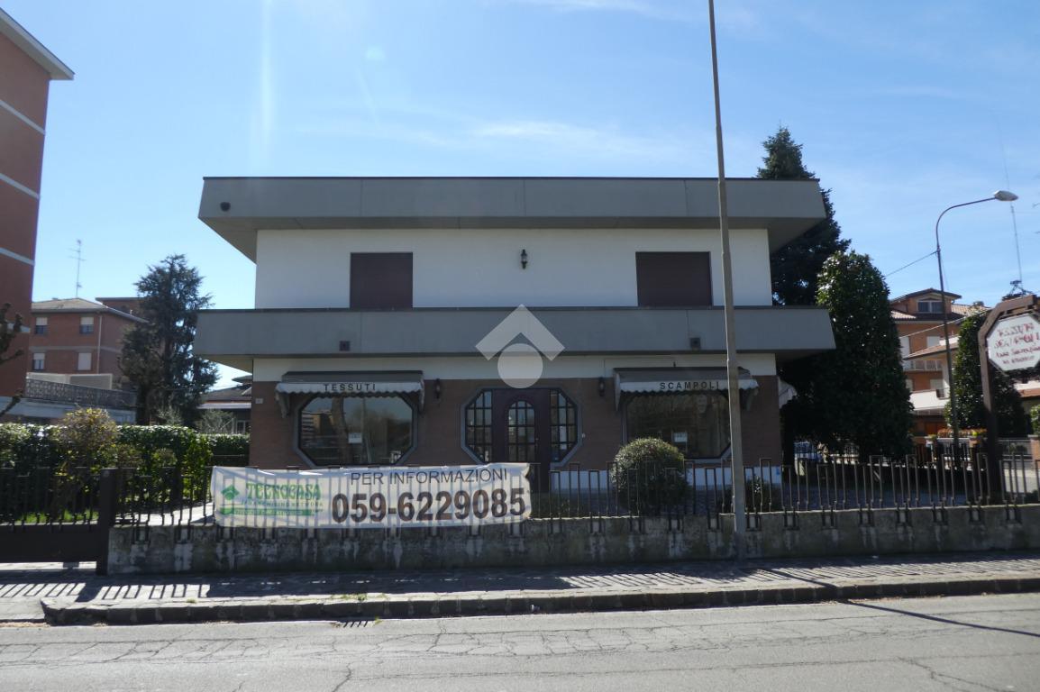 Negozio in affitto a Carpi