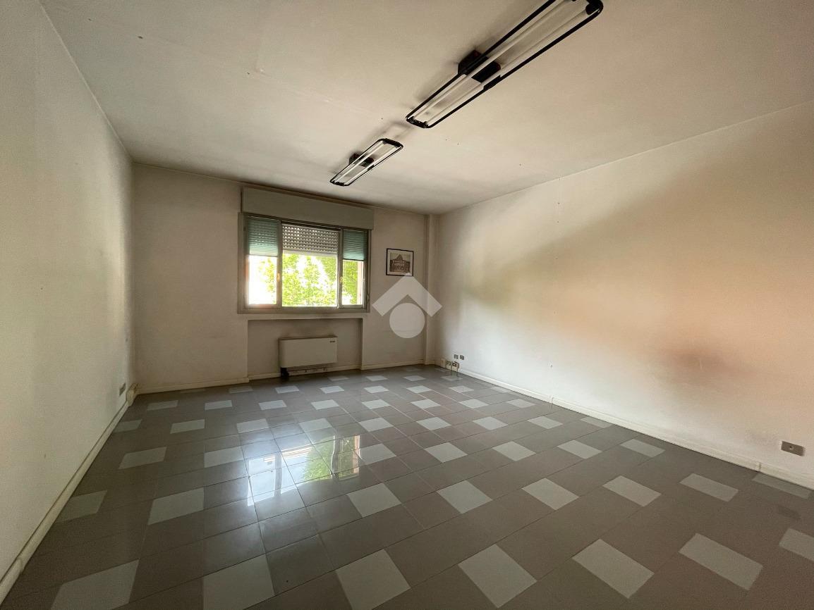 Ufficio in affitto a Carpi