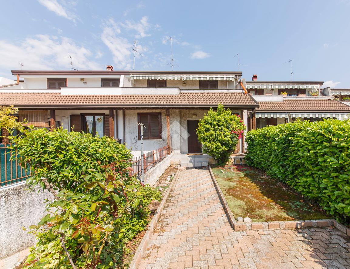 Villa a schiera in vendita a Lainate