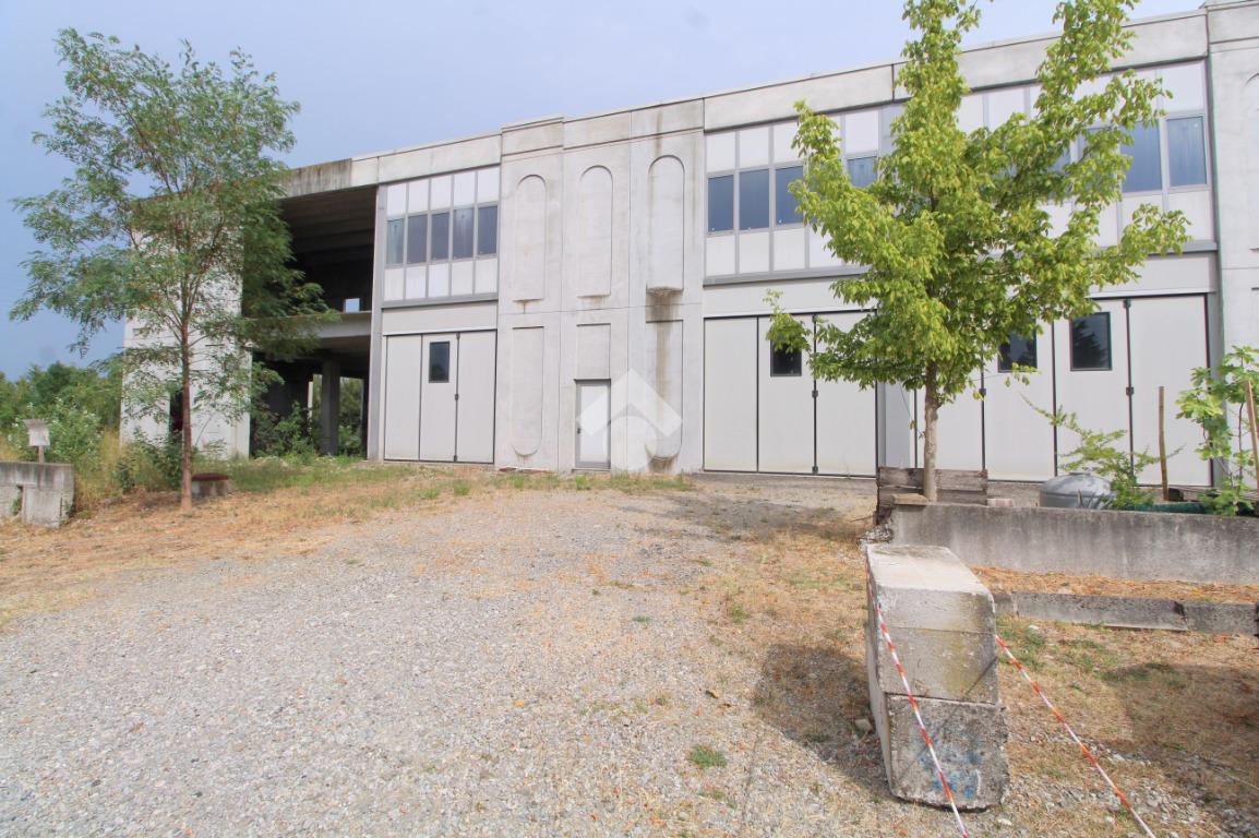 Box in vendita a Traversetolo