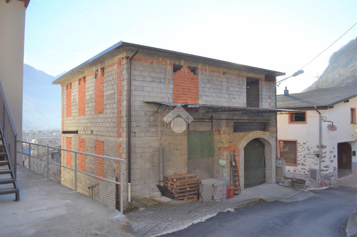 Magazzino in vendita a Villa Di Tirano