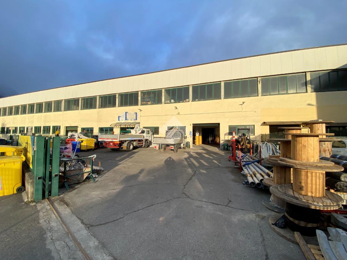 Capannone in vendita a Berzo Inferiore