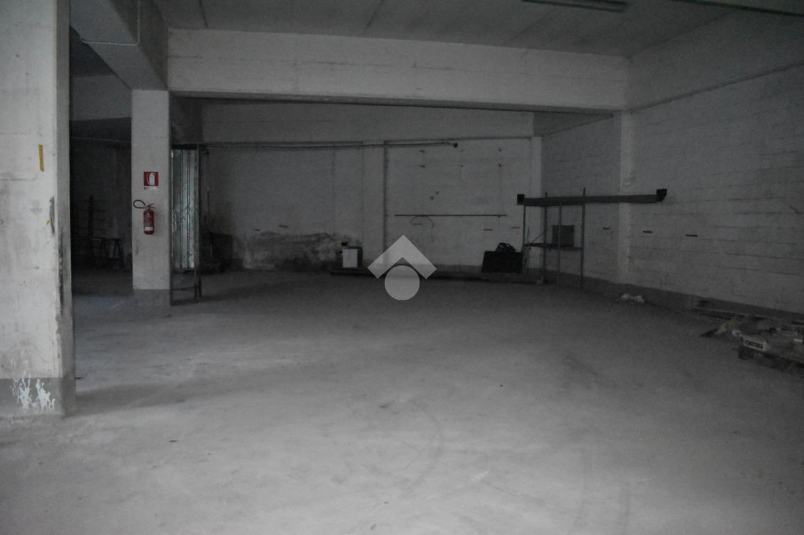 Magazzino in vendita a Sondrio