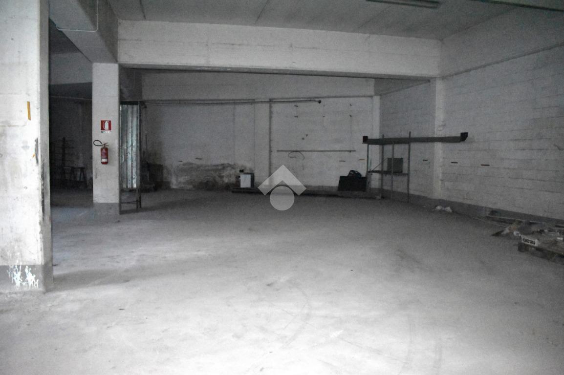 Magazzino in vendita a Sondrio