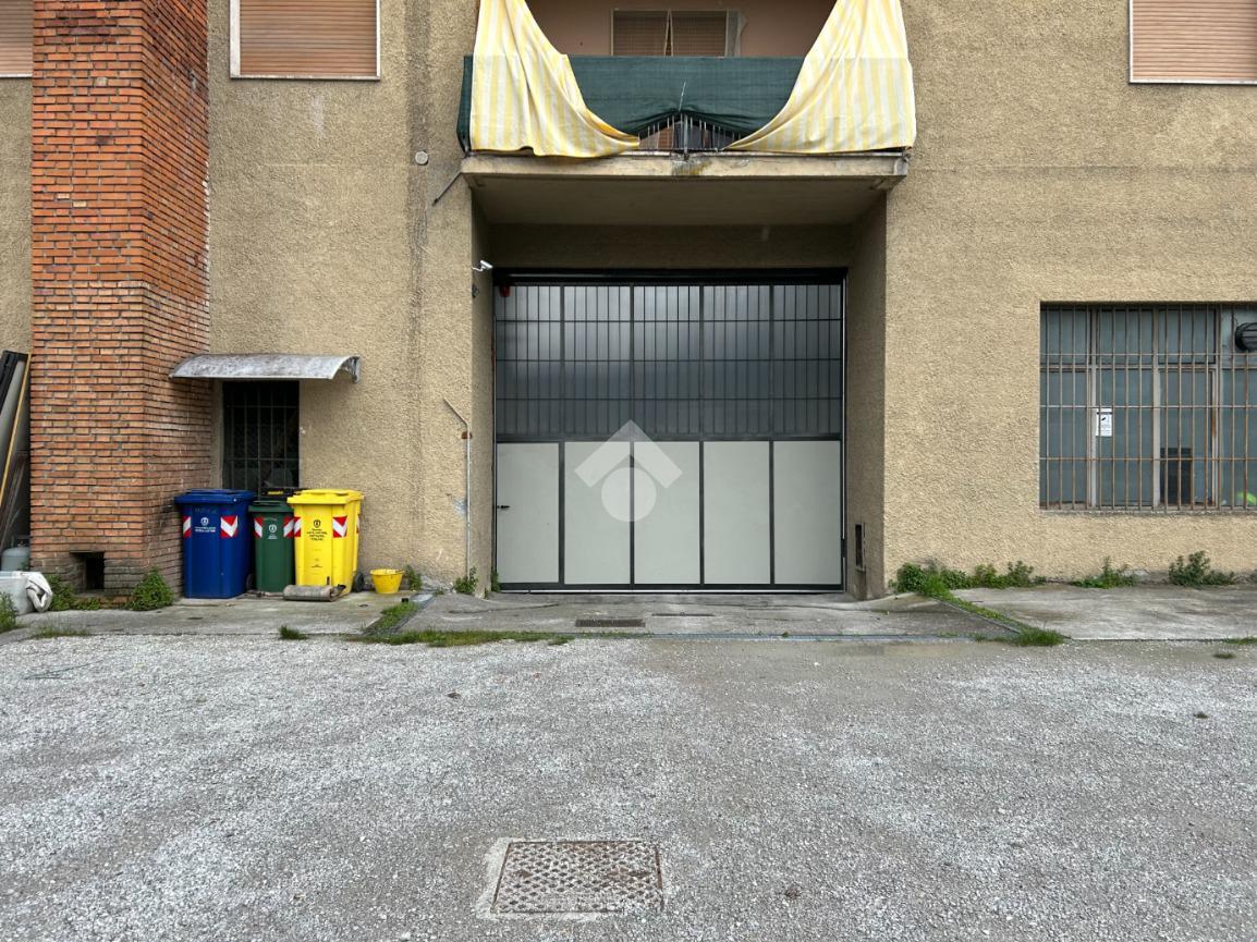 Magazzino in vendita a Artogne