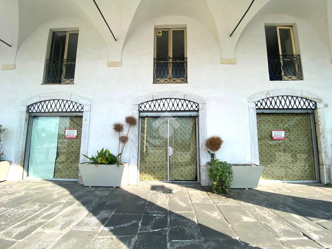 Negozio in affitto a Lovere