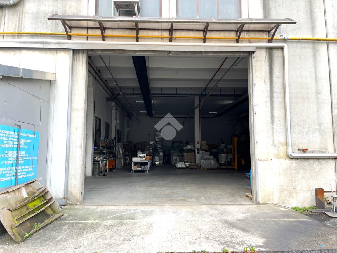 Capannone in vendita a Pisogne