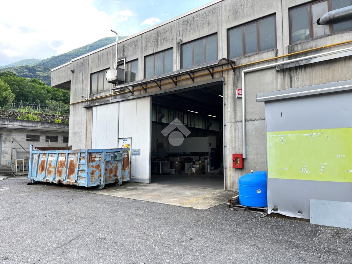 Capannone in vendita a Pisogne