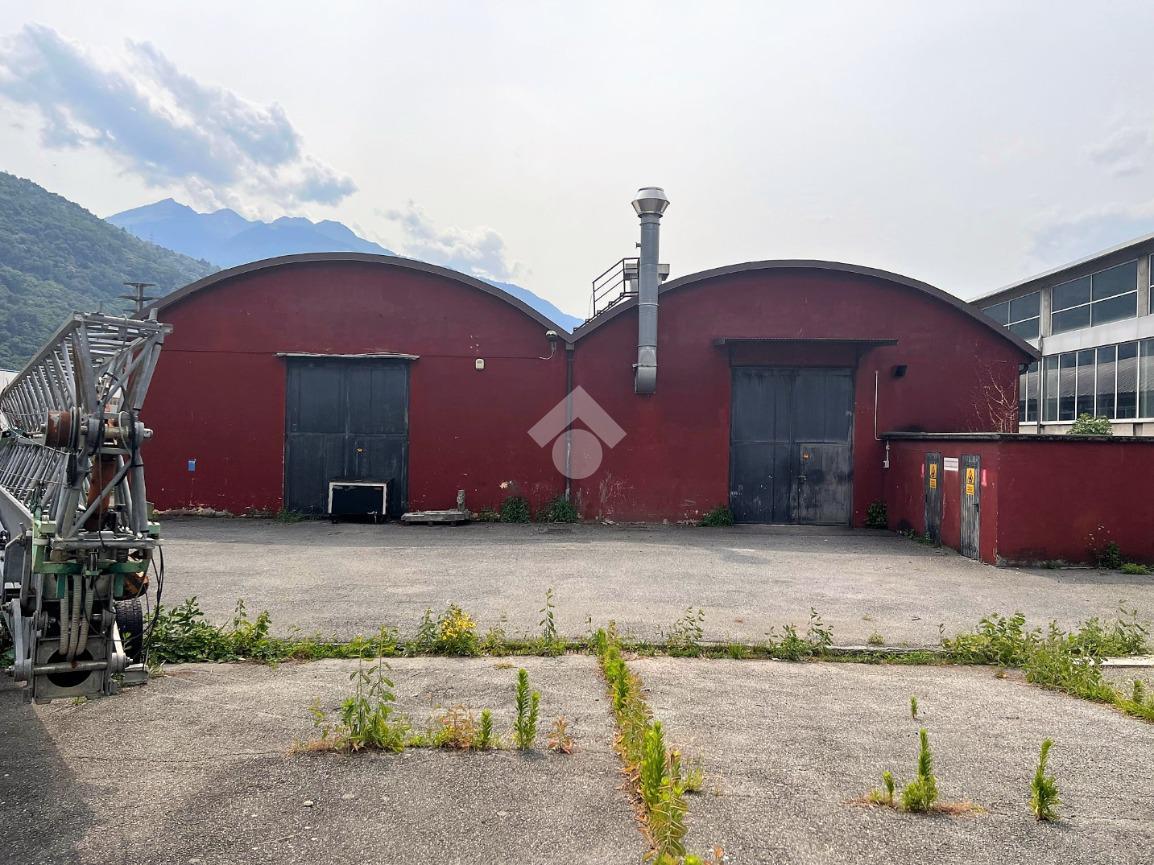 Capannone in vendita a Talamona