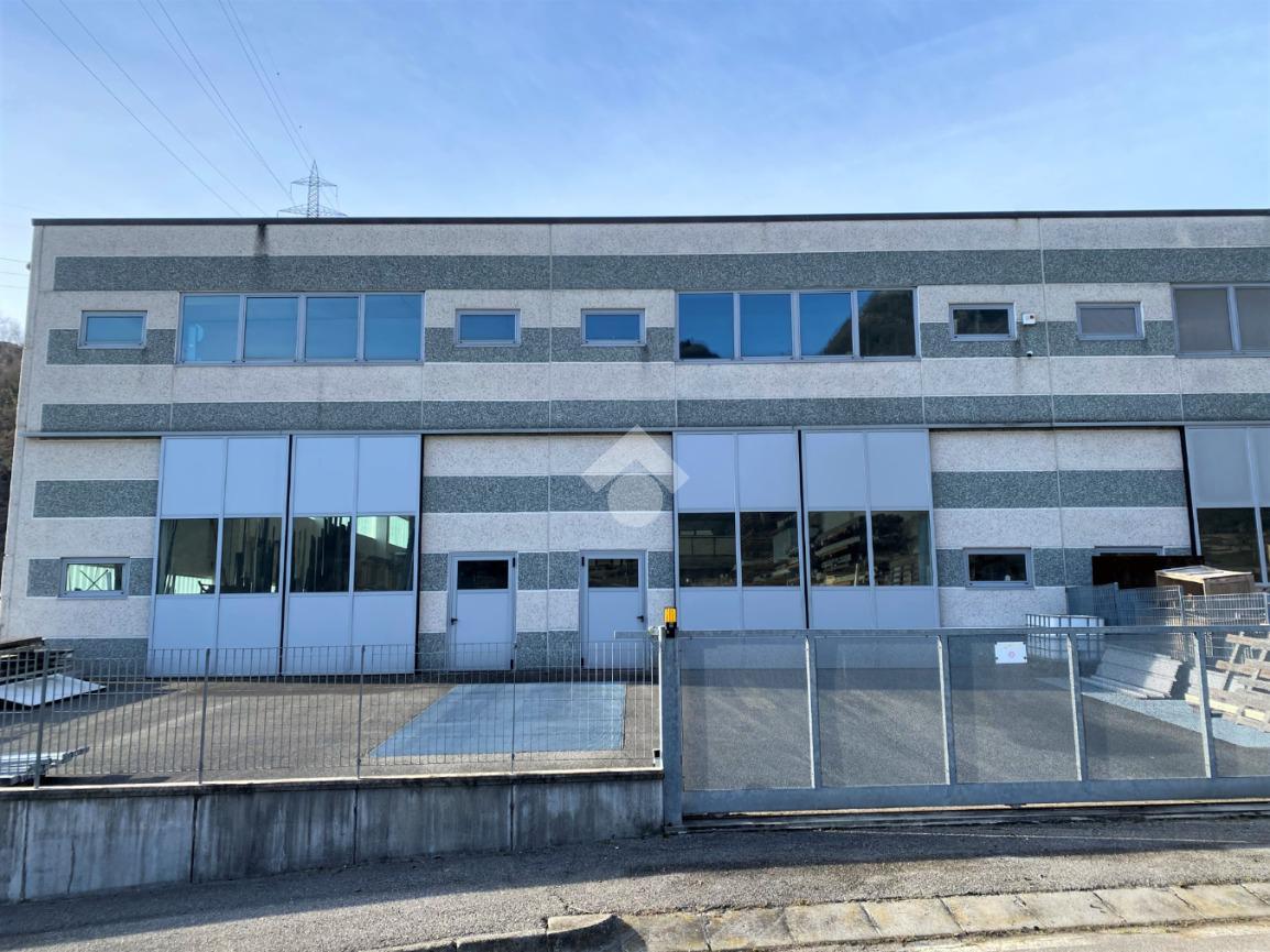 Capannone in vendita a Pianico