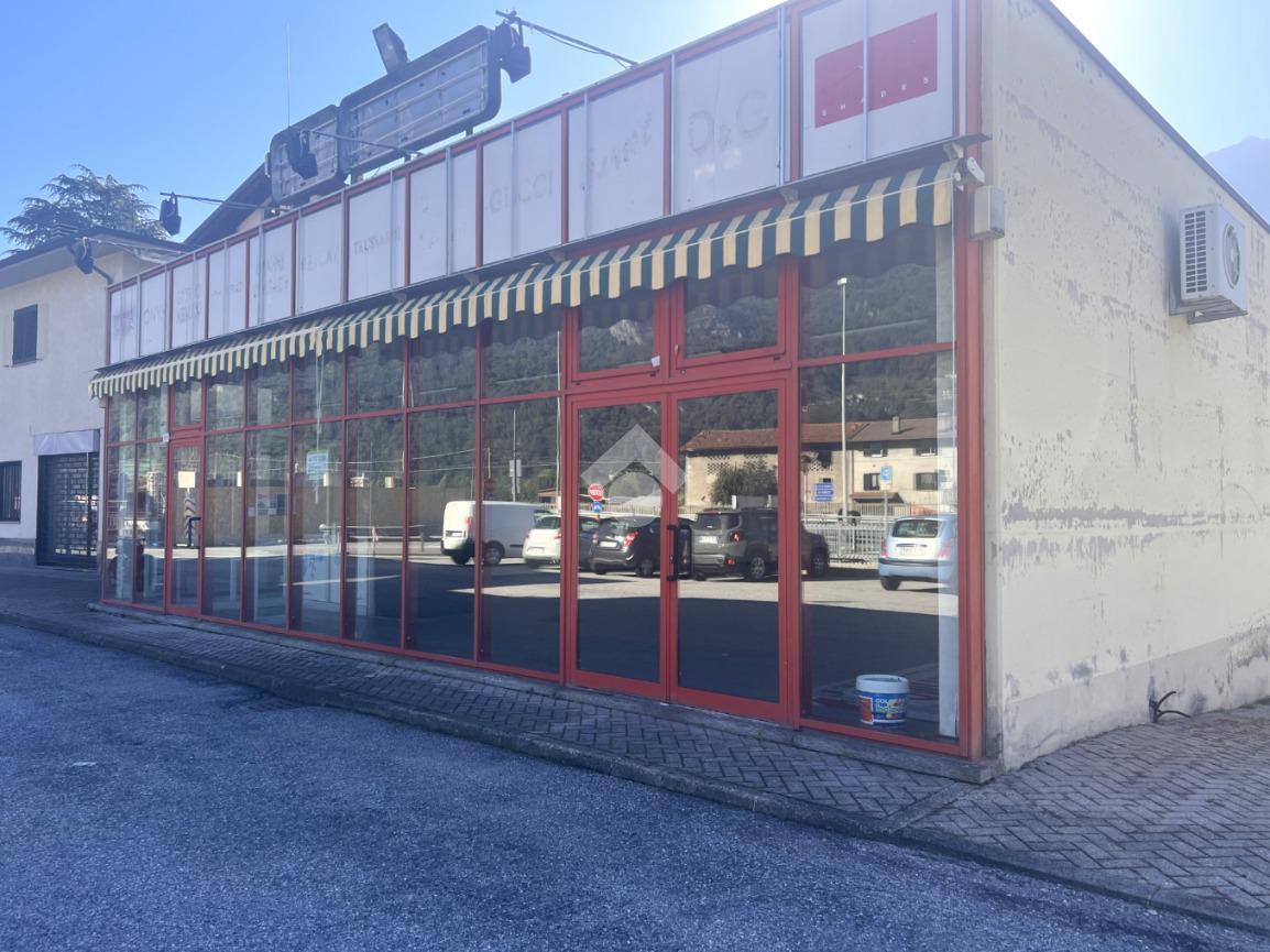 Negozio in affitto a Talamona