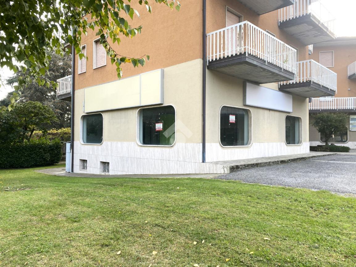 Negozio in vendita a Casazza