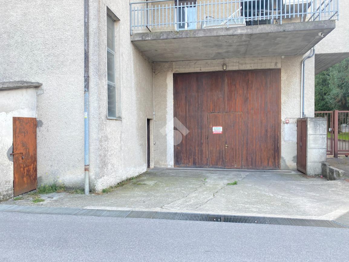 Magazzino in vendita a Casazza