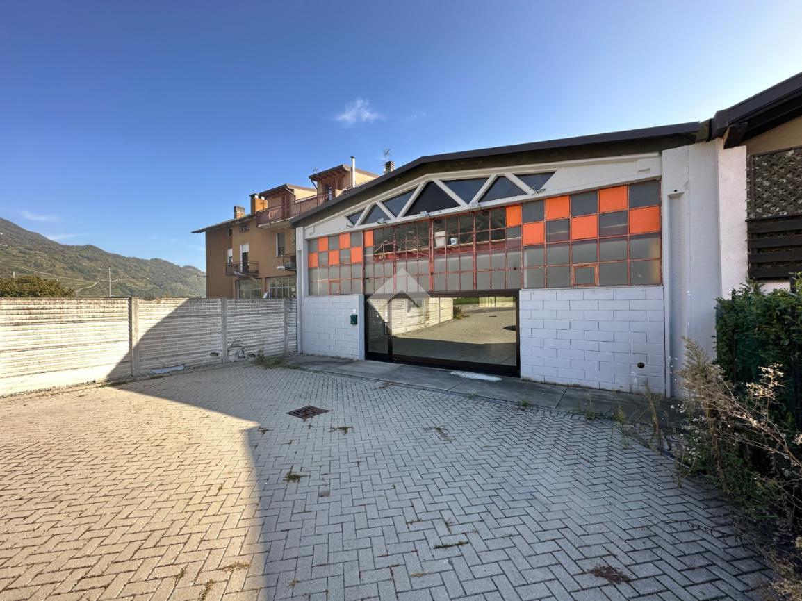 Capannone in affitto a Chiuro