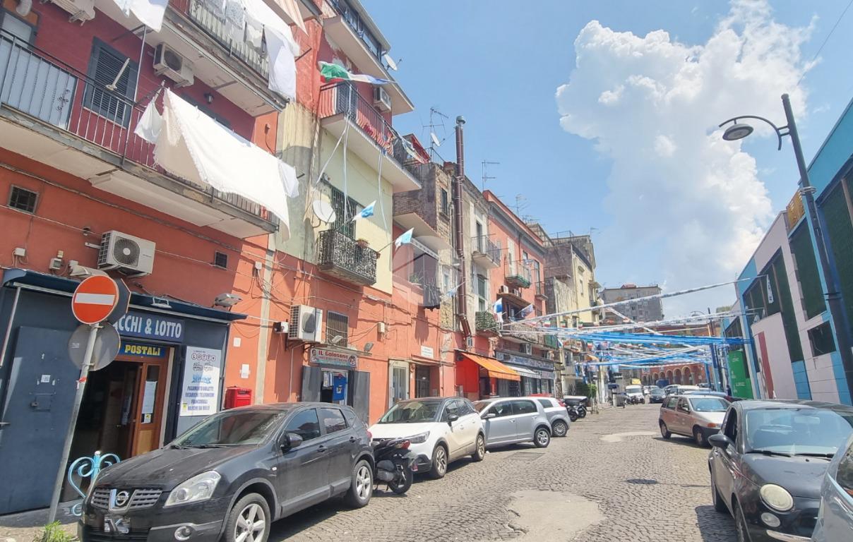 Appartamento in vendita a Napoli