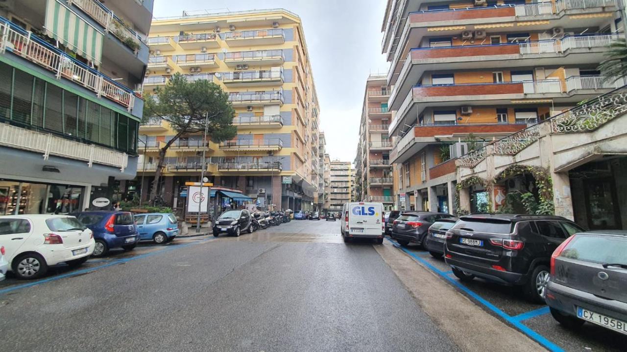 Negozio in vendita a Napoli