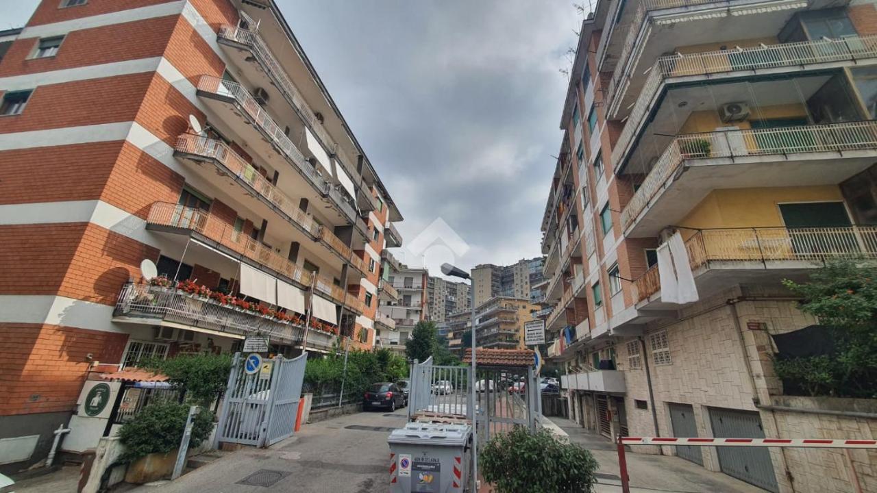 Box in vendita a Napoli