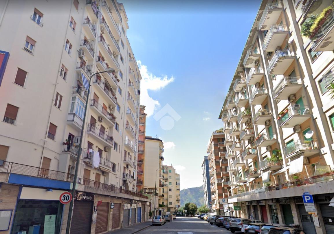 Negozio in vendita a Napoli