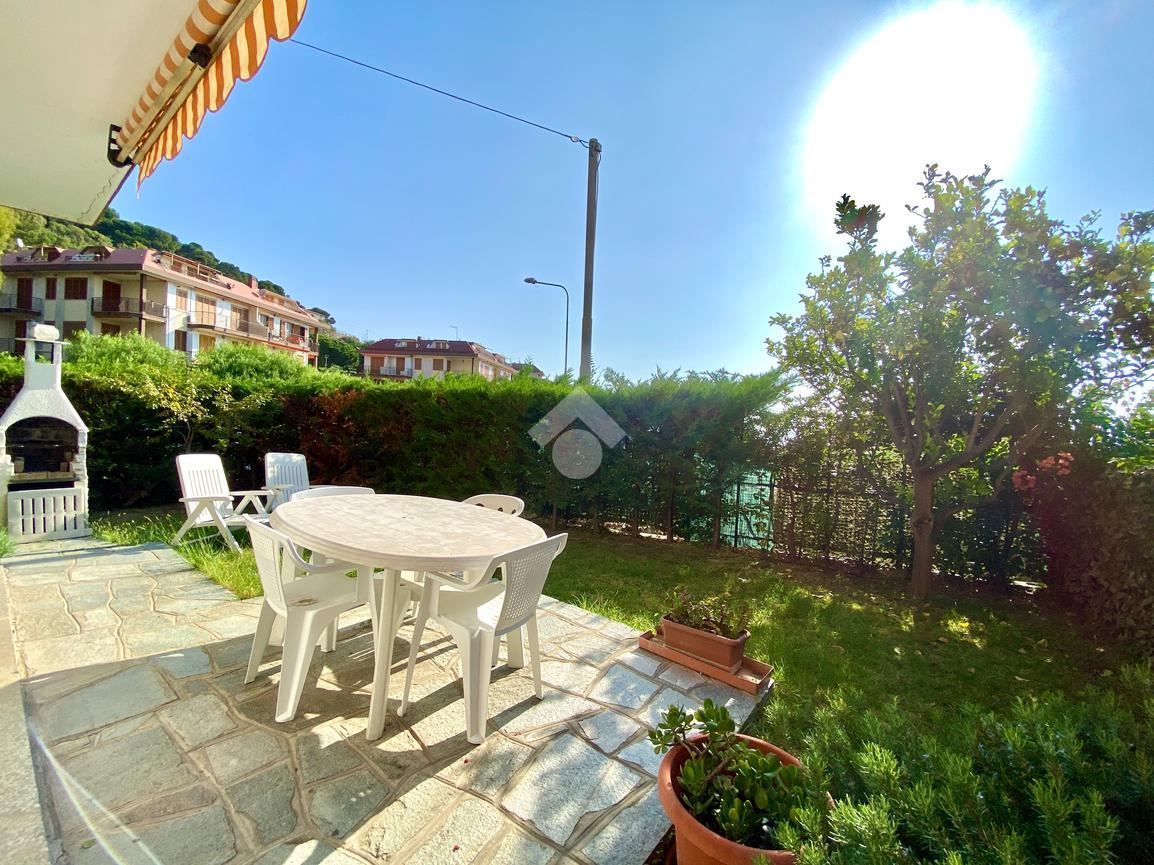 Appartamento in vendita a Costarainera