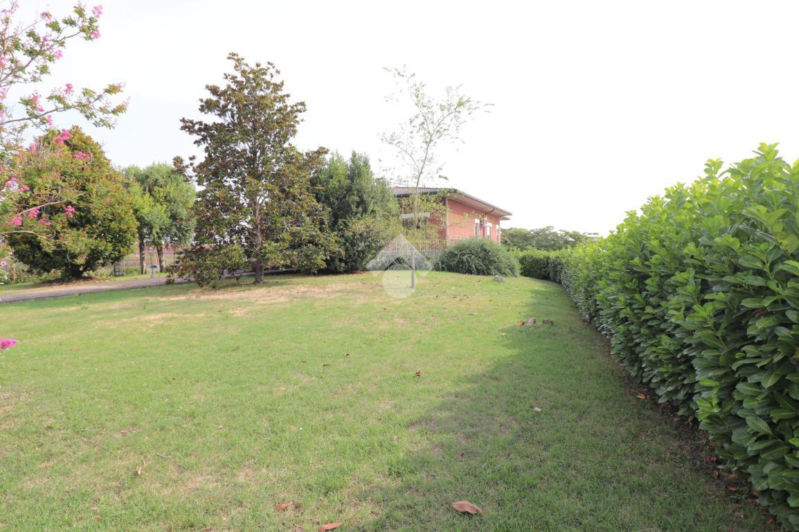 Villa in vendita a Roverbella