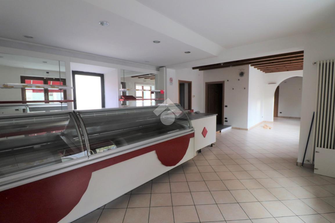 Appartamento in affitto a Roverbella