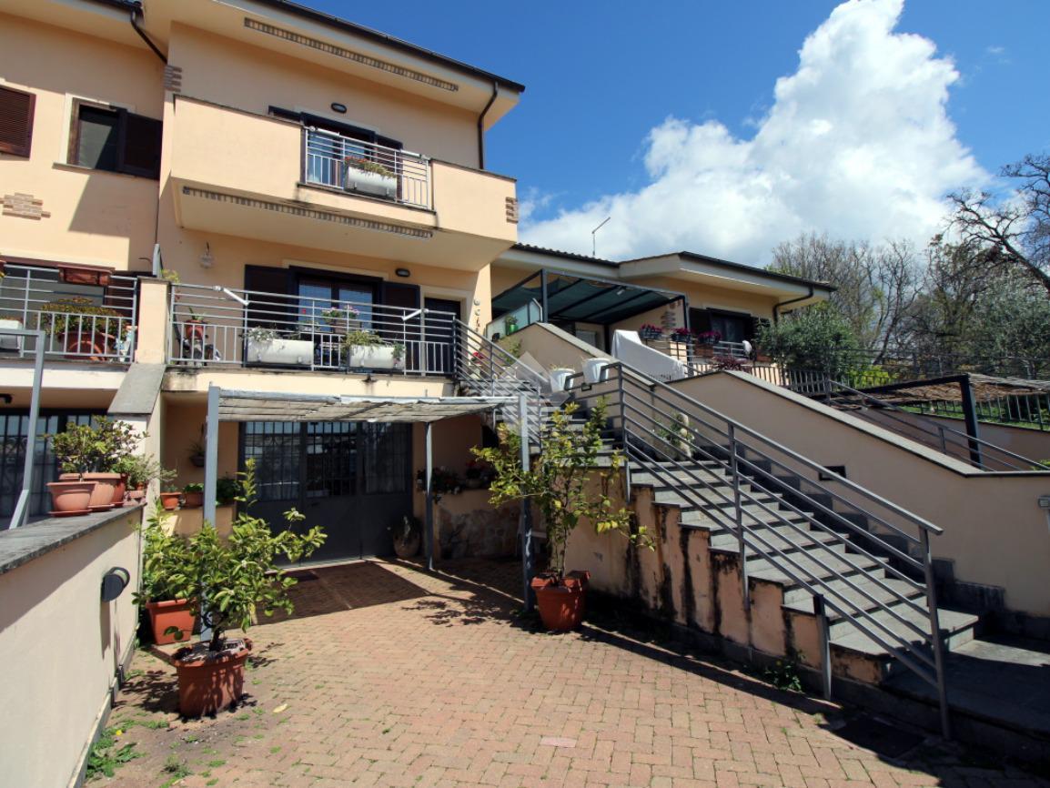 Villa a schiera in Via Paradiso, Montopoli di Sabina