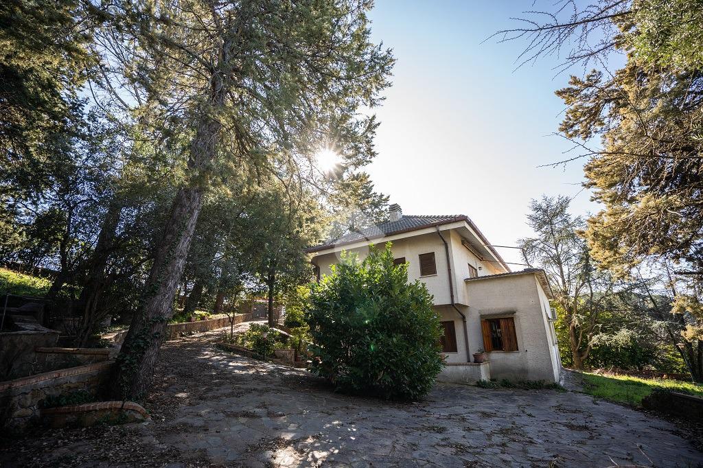 Villa in vendita a Montopoli Di Sabina