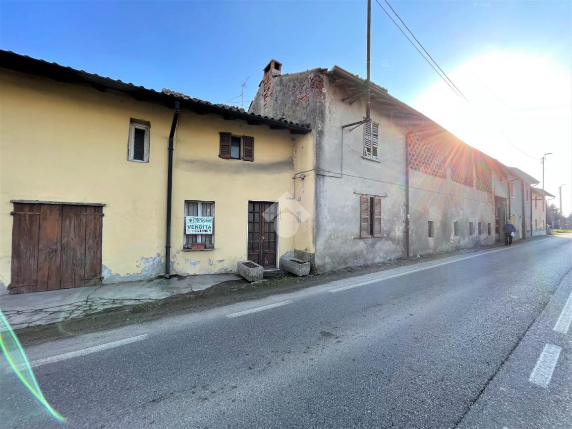 Rustico in vendita a Pandino