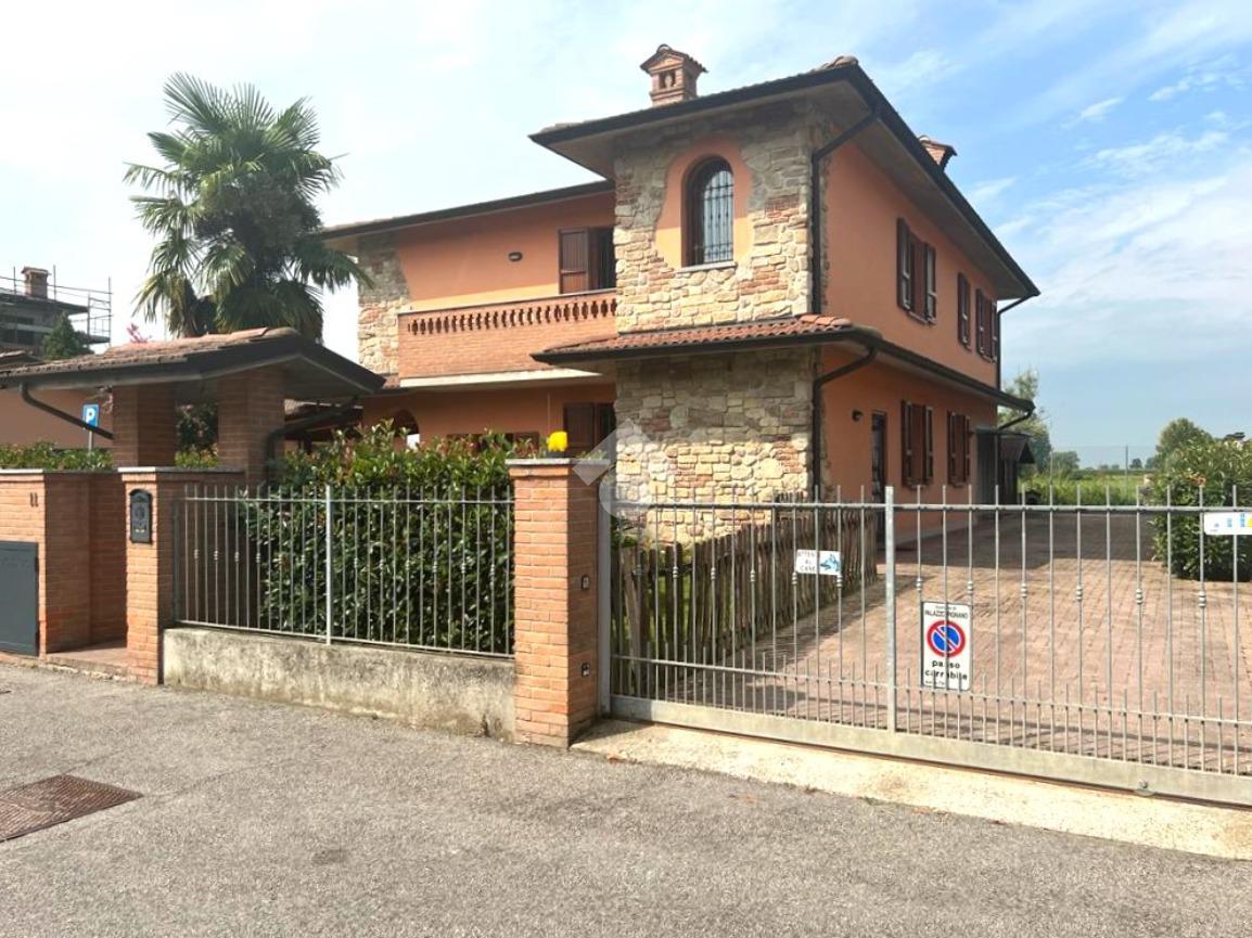 Villa in vendita a Palazzo Pignano