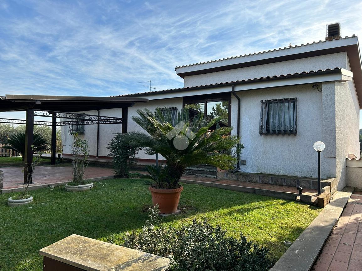 Villa in vendita a Aprilia