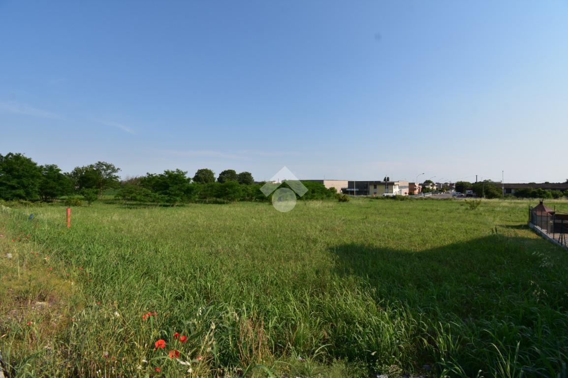Terreno edificabile in vendita a Cavriana