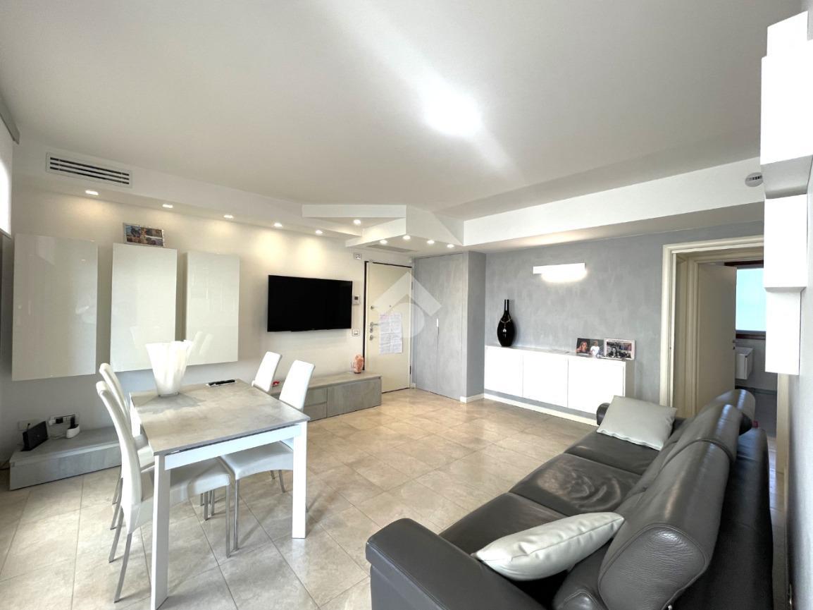 Appartamento in vendita a Desenzano Del Garda