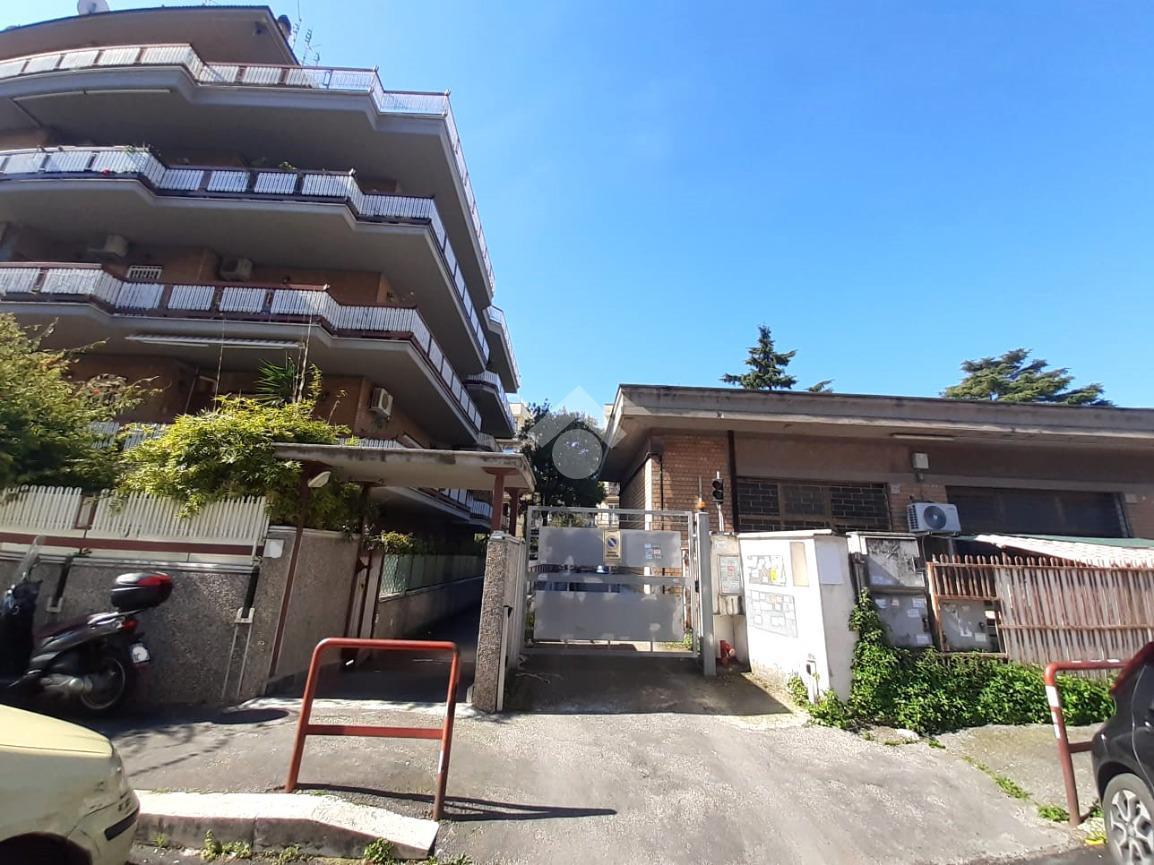 Box in vendita a Roma