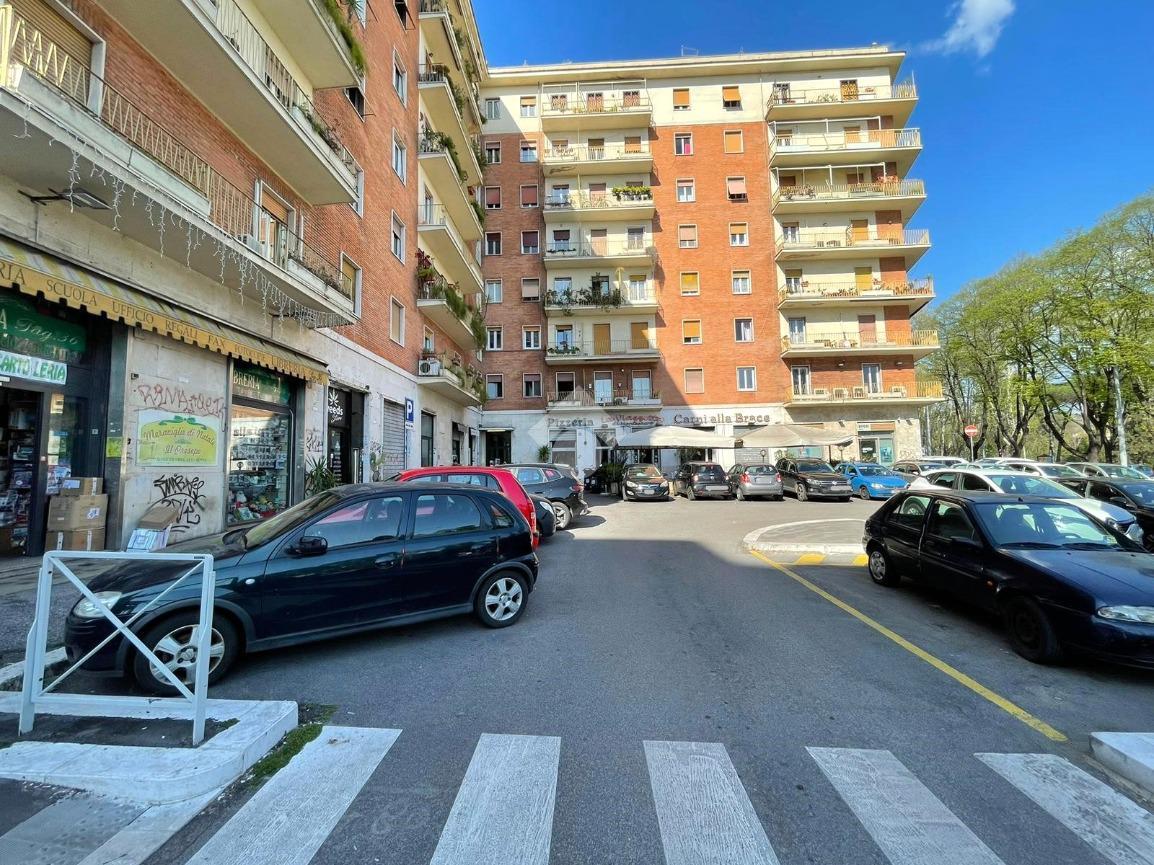 Negozio in affitto a Roma