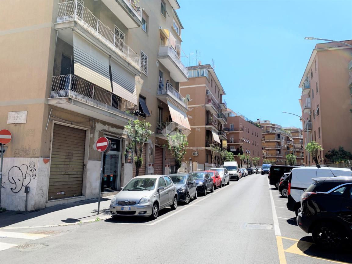 Negozio in vendita a Roma