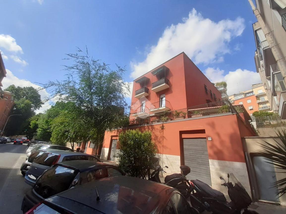 Negozio in affitto a Roma