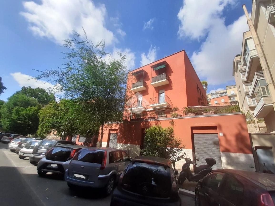 Magazzino in affitto a Roma