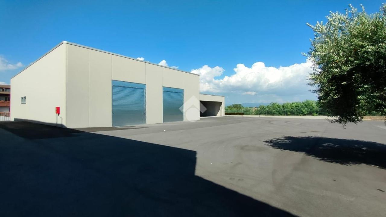 Capannone in affitto a Roma