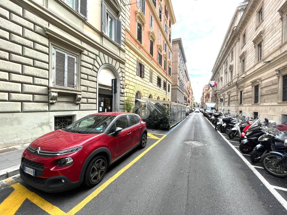 Negozio in affitto a Roma
