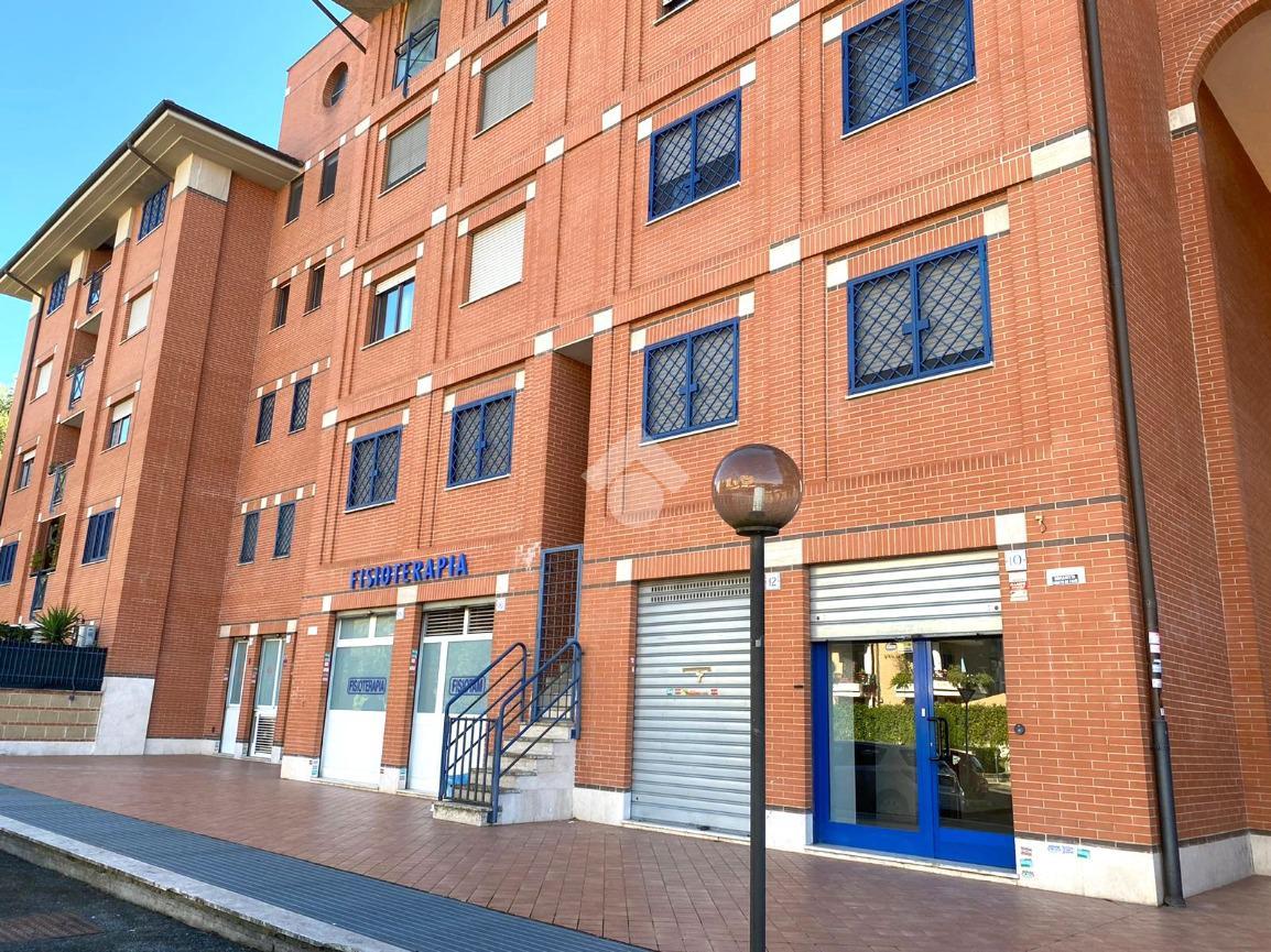 Negozio in affitto a Roma