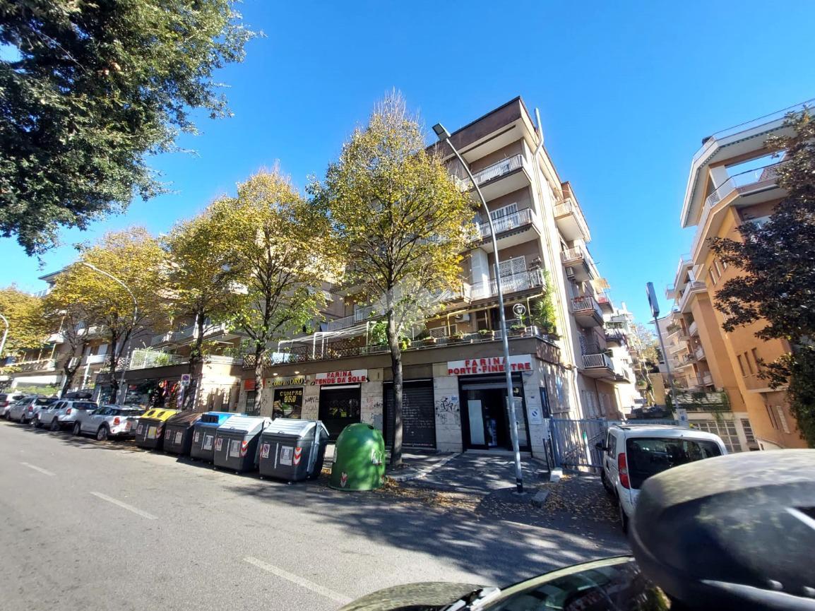Negozio in affitto a Roma
