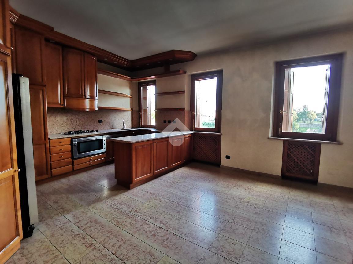 Appartamento in vendita a Pescantina