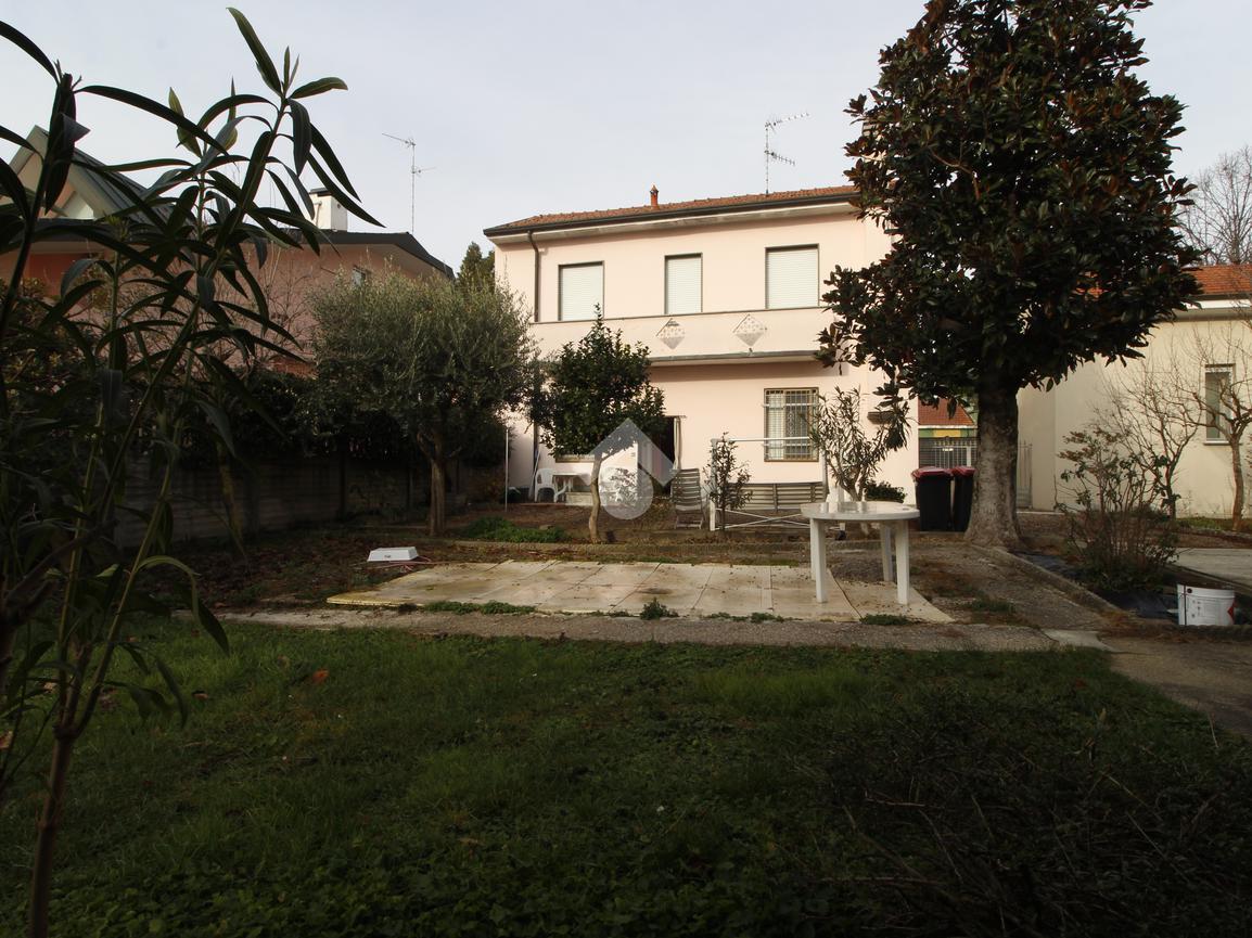 Casa indipendente in vendita a Cerro Maggiore